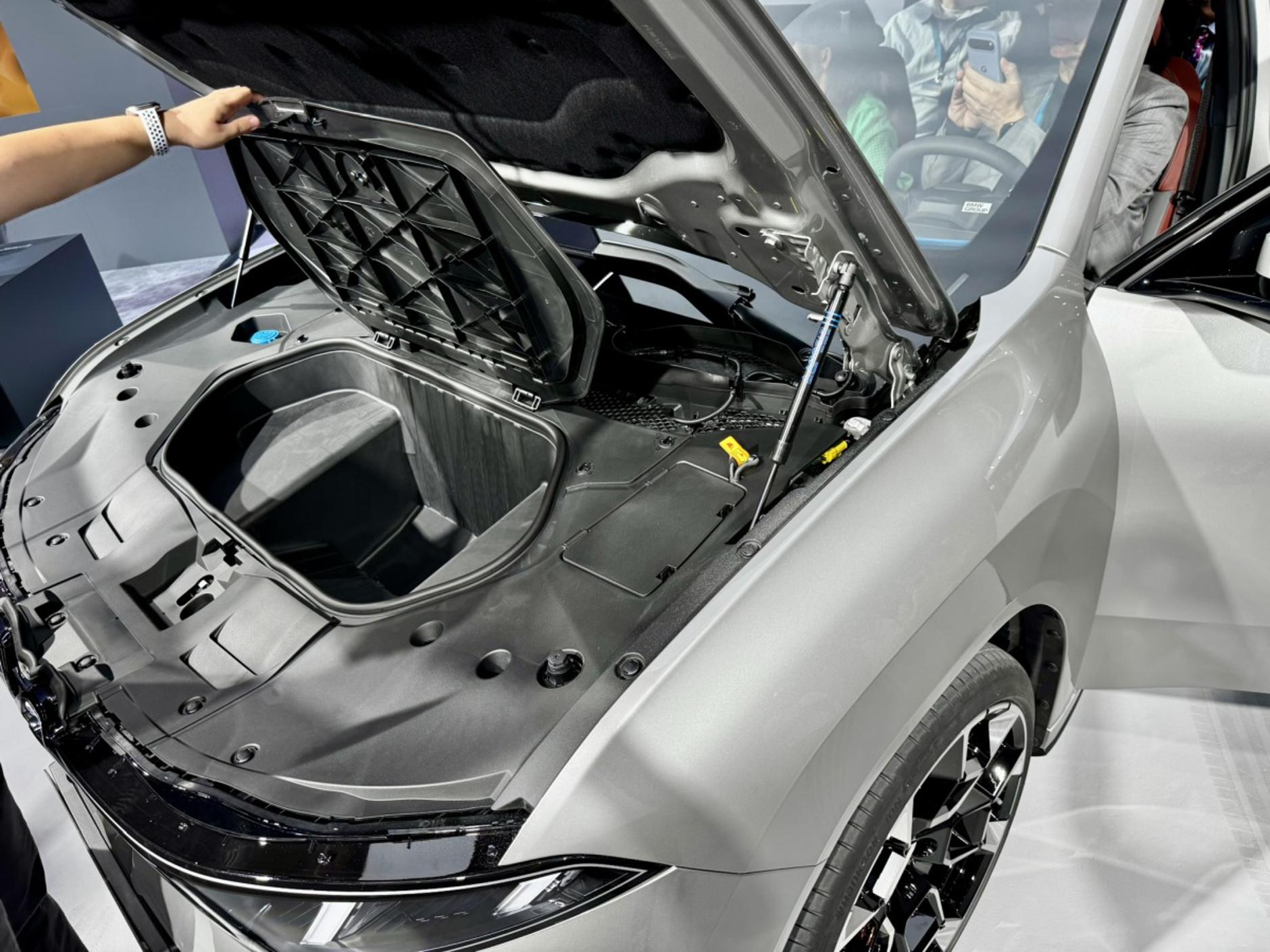 BMW iX3 presegel pričakovanja – povpraševanje večje od načrtov - Žurnal24