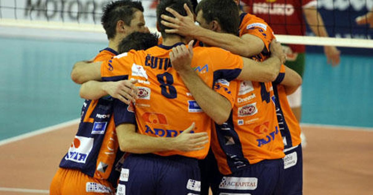 ACH Volleyu prva bitka - Žurnal24
