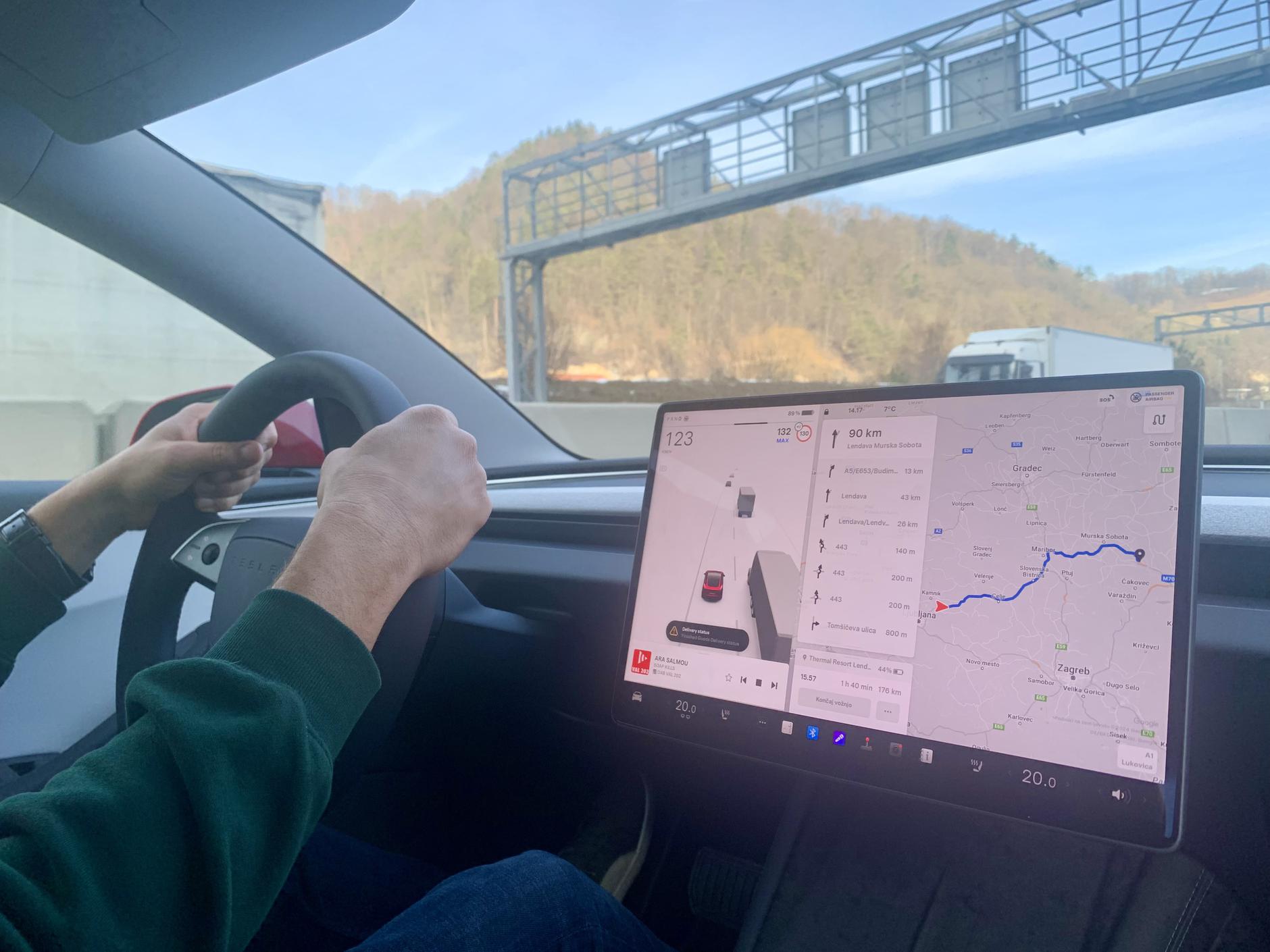 Test tesla model 3 po prenovi: precej več kot le avto - Žurnal24