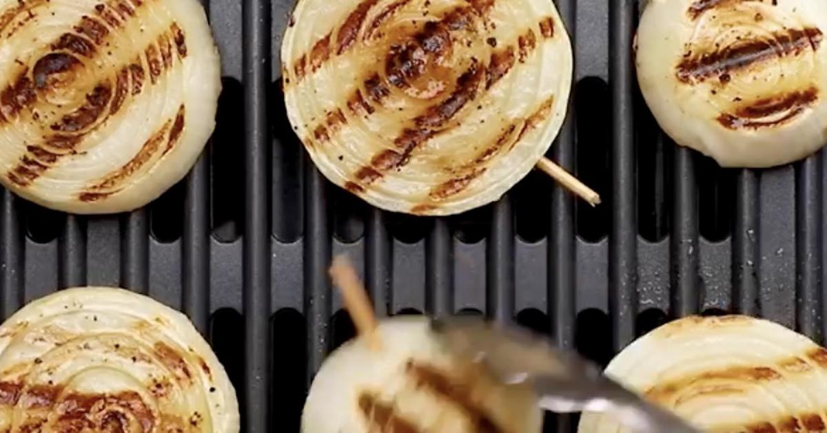 Pozabite na sir, raje pripravite to čebulo na žaru! - Žurnal24