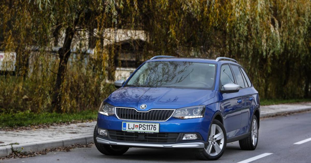 Škoda fabia z velikim nahrbtnikom v off-road kostumu - Žurnal24