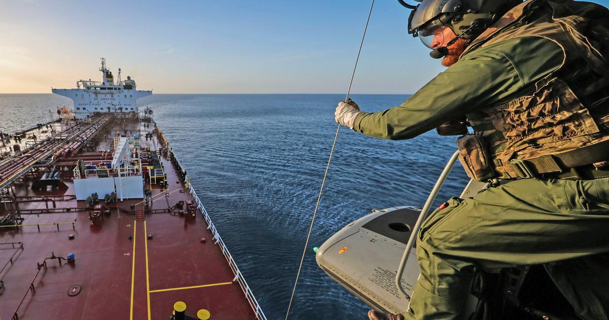 Evropa zadržuje dih: Ruska vojaška ladja streljala v Rokavskem prelivu ...