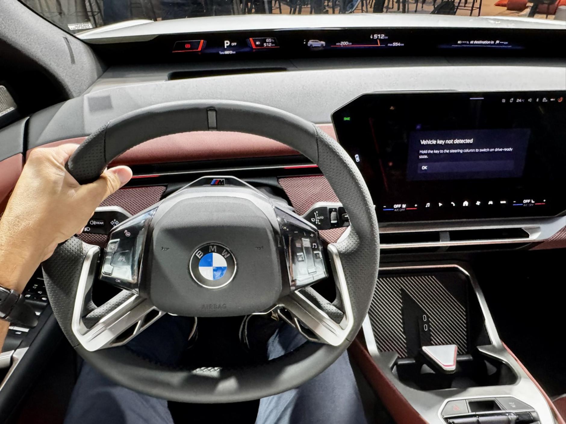 Novi električni BMW iX3 - prvi občutki, kaj zmore tehnologija - Žurnal24