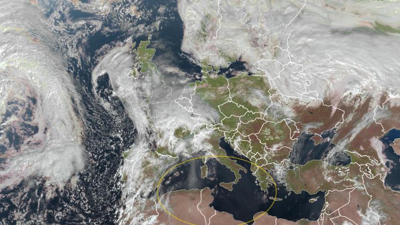 Vreme: Čaka nas obdobje spremenljivega vremena s pogostimi padavinami - Žurnal24