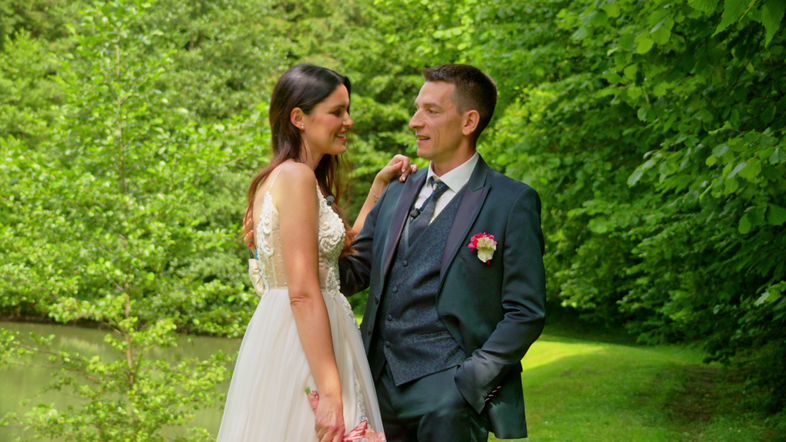 Poroka na 1. pogled: Ženin ima slavni prijateljici, ste ju opazili? - Žurnal24